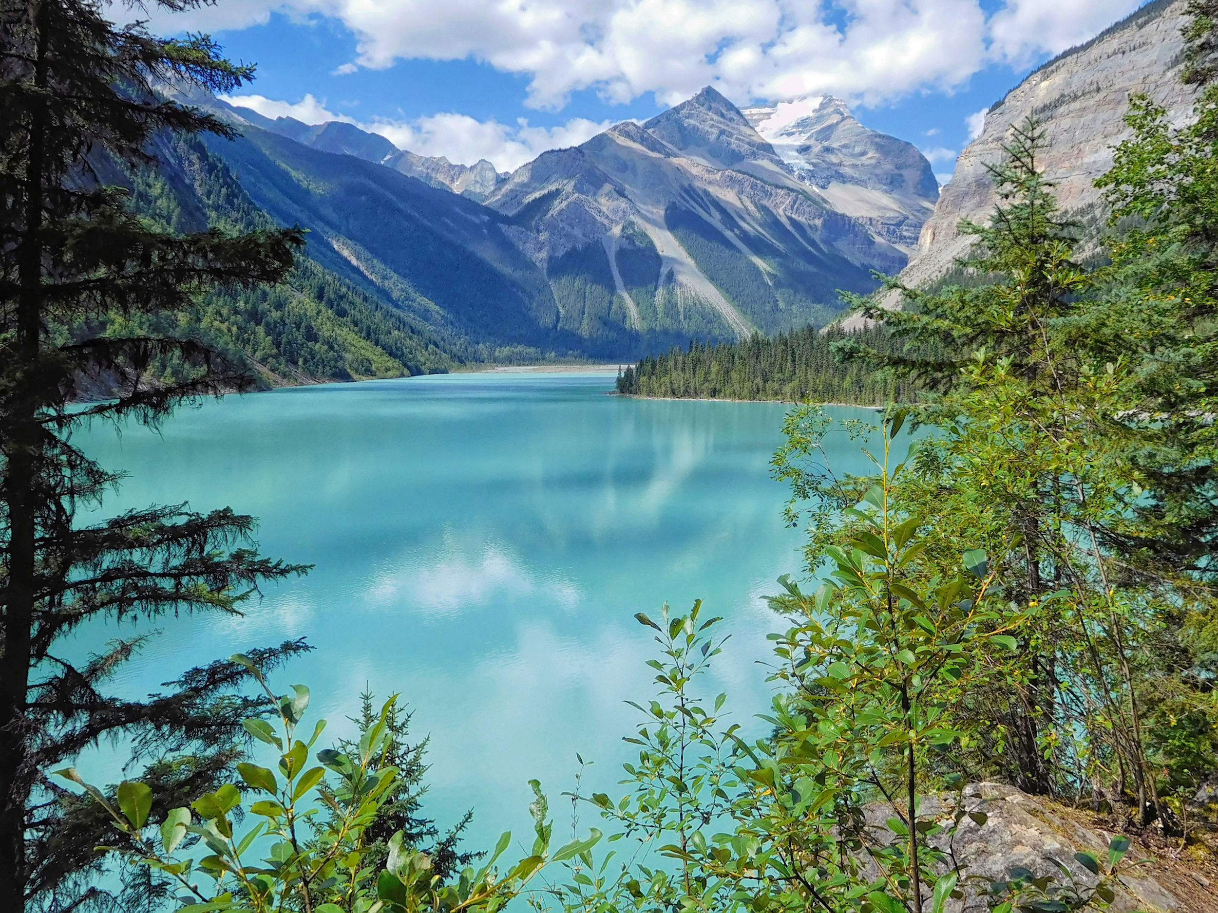 Hiking "The Berg Lake Trail", Mount Robson Provincial Park